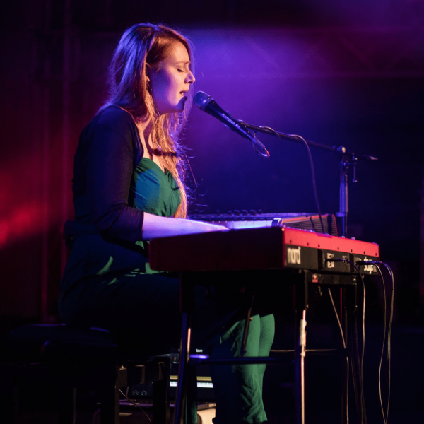 Ivory Stone – Singer | Songwriter | Producer